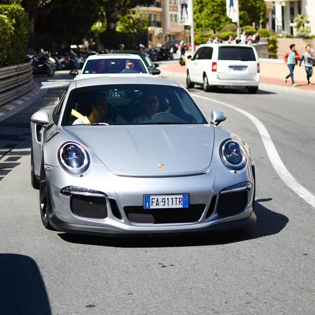 Plate Viewer | Put any number plate on any car with our private reg ...