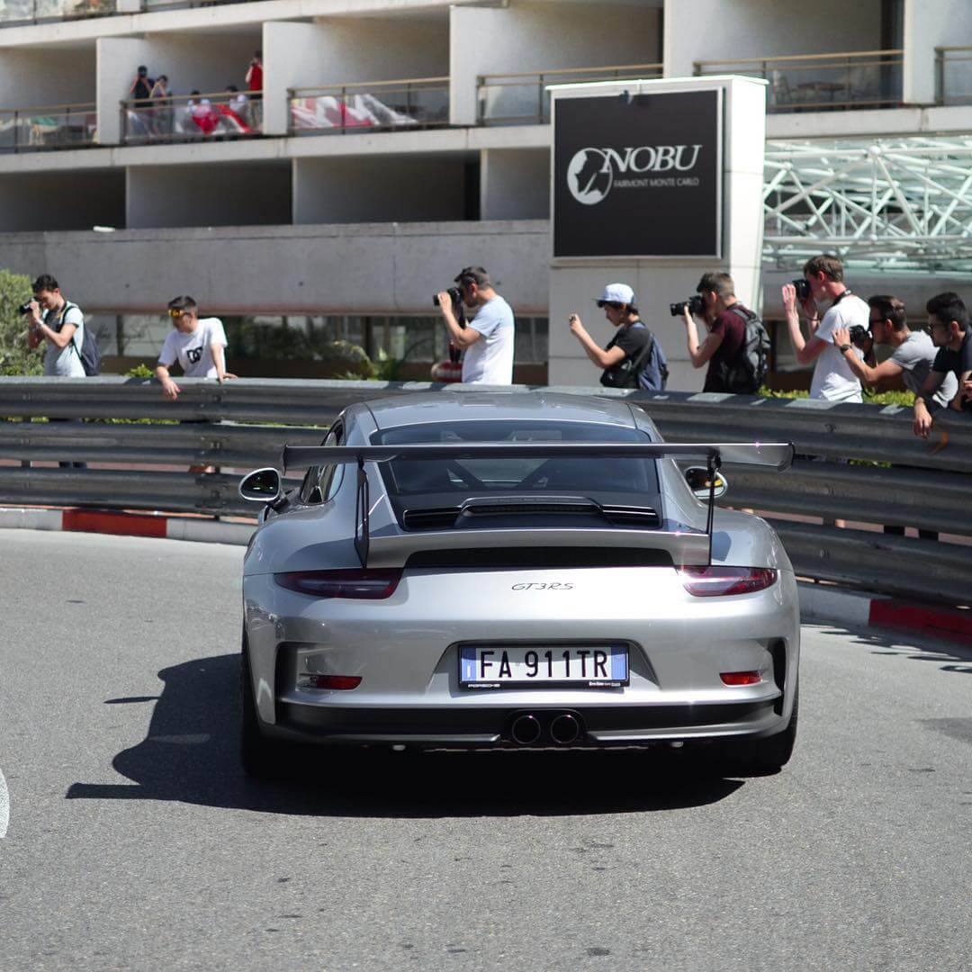 Plate Viewer | Put any number plate on any car with our private reg ...